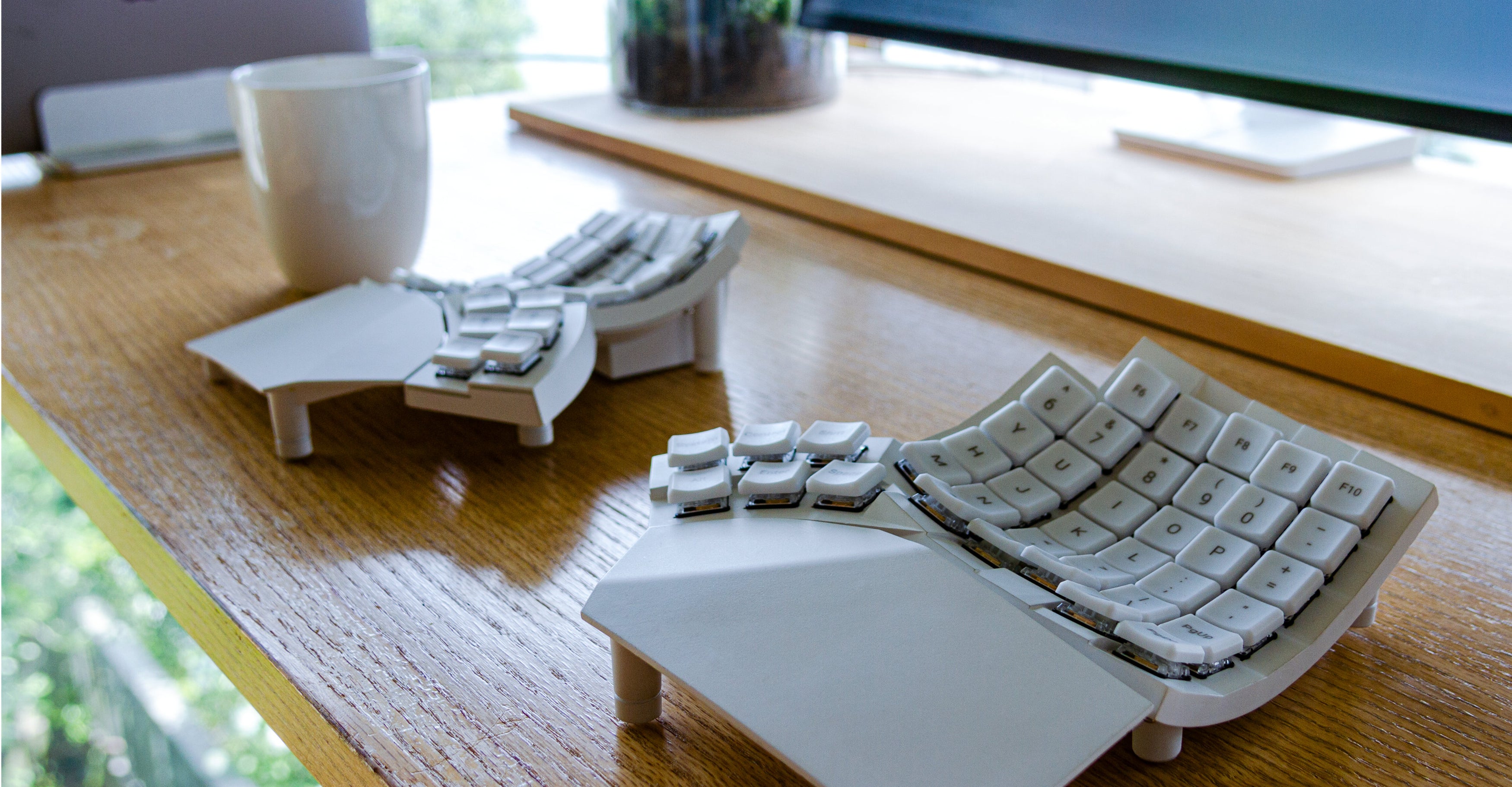 MoErgo Glove80 Wireless Split Ergonomic Keyboard